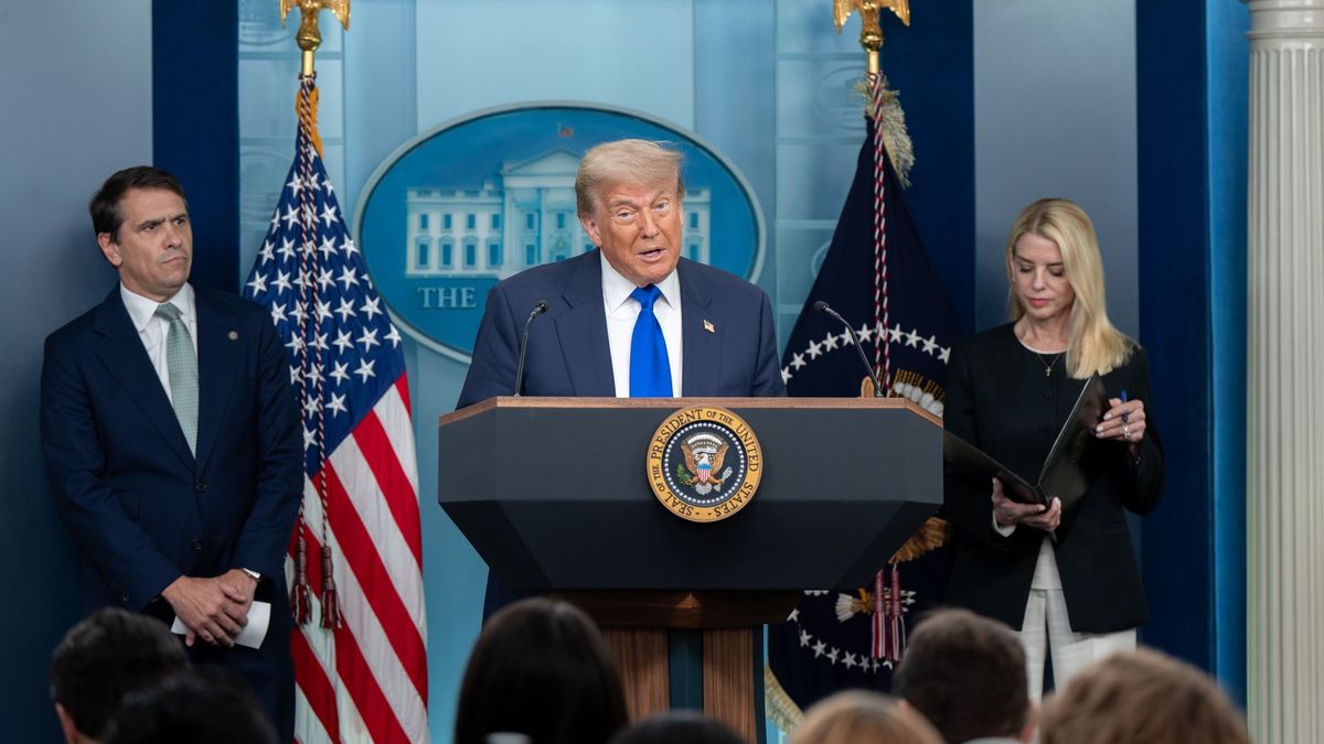 Trump posunul nové dohody o clech. Analytici tipují další vývoj ...
