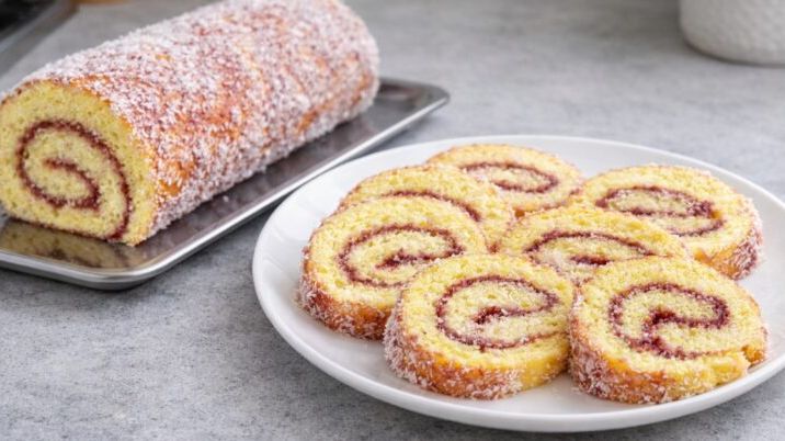 Rychlá roláda s marmeládou a kokosem: Nezapomenutelná chuť dětství ...